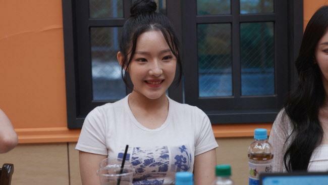 Yuri Han, the cute and affectionate little girl next door